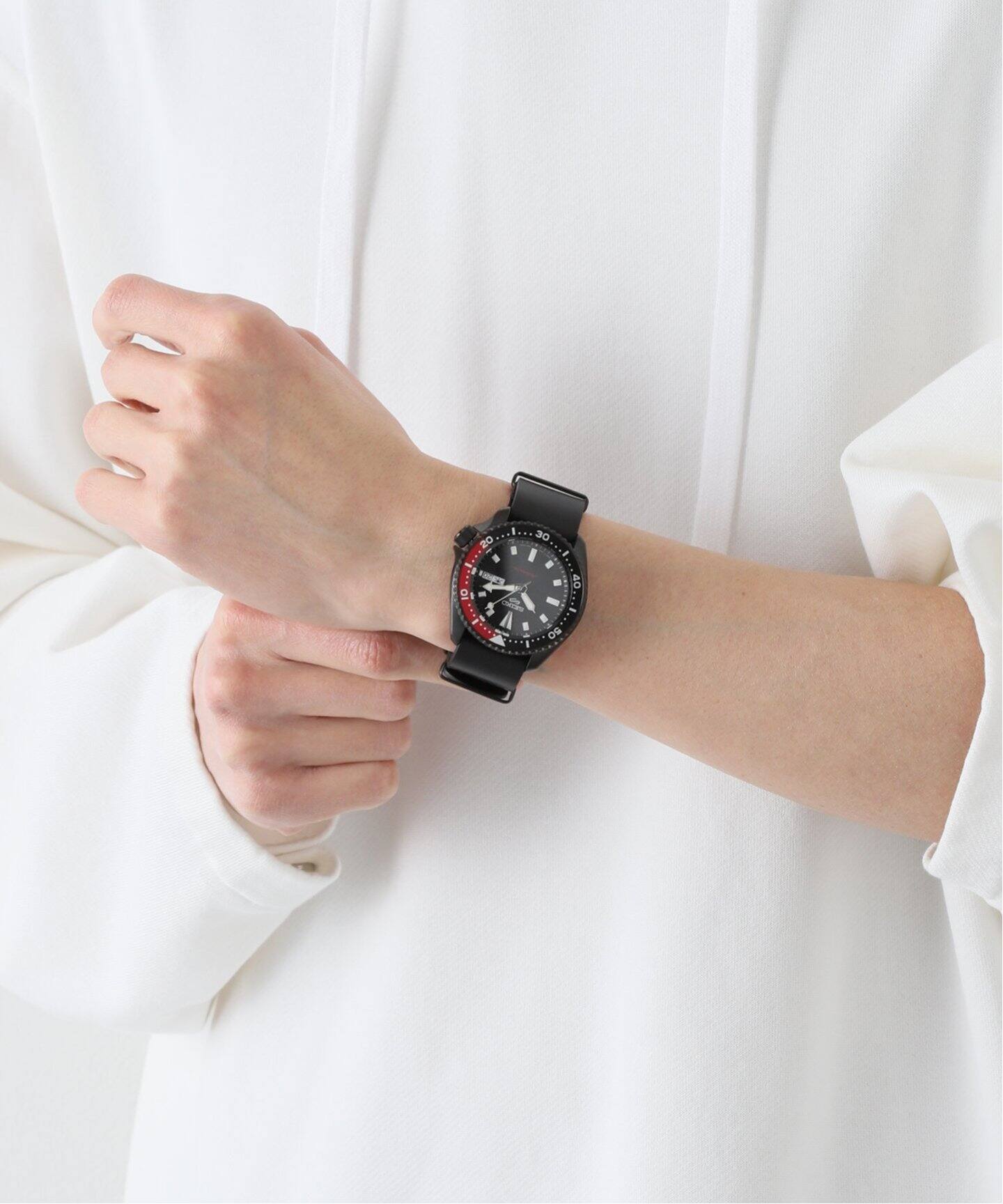 SEIKO 5sports×JOURNAL STANDARD Limited Model SBSA189 BLACK×RED（新品 ...