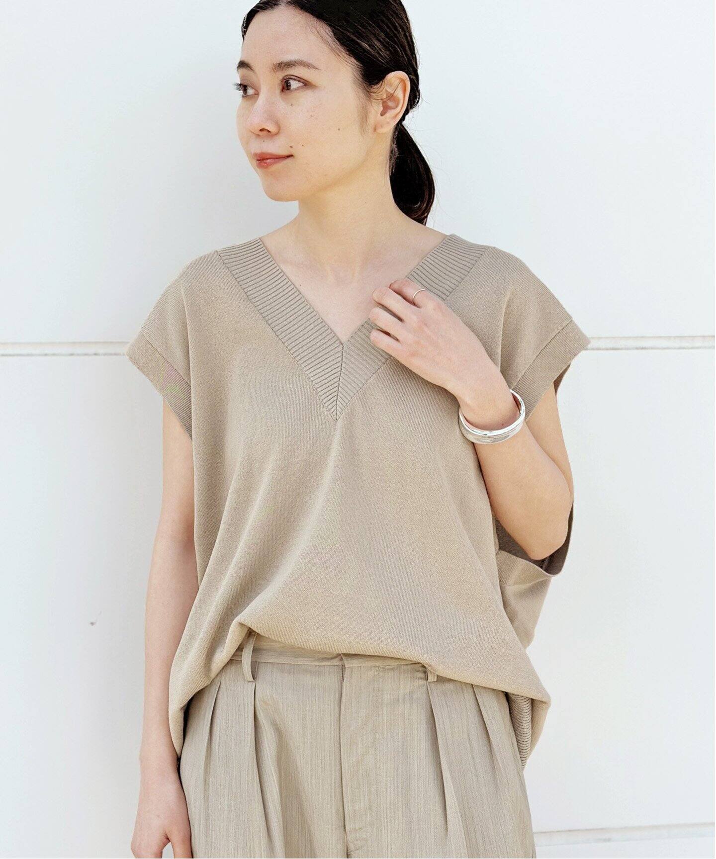 【CINOH / チノ】Vネックベスト（ニット／セーター）｜AP STUDIO（エーピーストゥディオ）の通販｜BAYCREW’S STORE