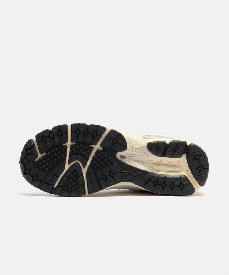 【New Balance / ニューバランス】M2002RIA（スニーカー）｜HERRINGBONE（ヘリンボーン）の通販｜BAYCREW’S ...