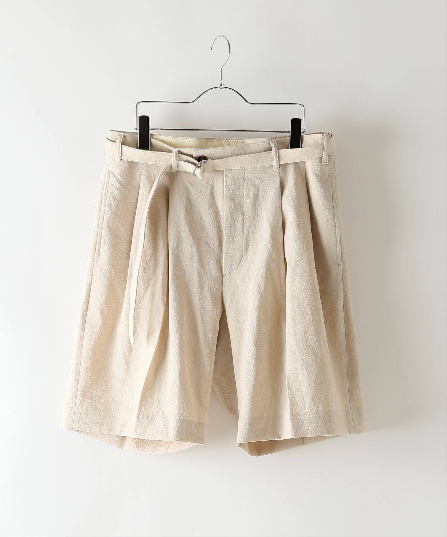 シャンタン ベルテッド 2プリーツ ショーツ（ショート・ハーフパンツ