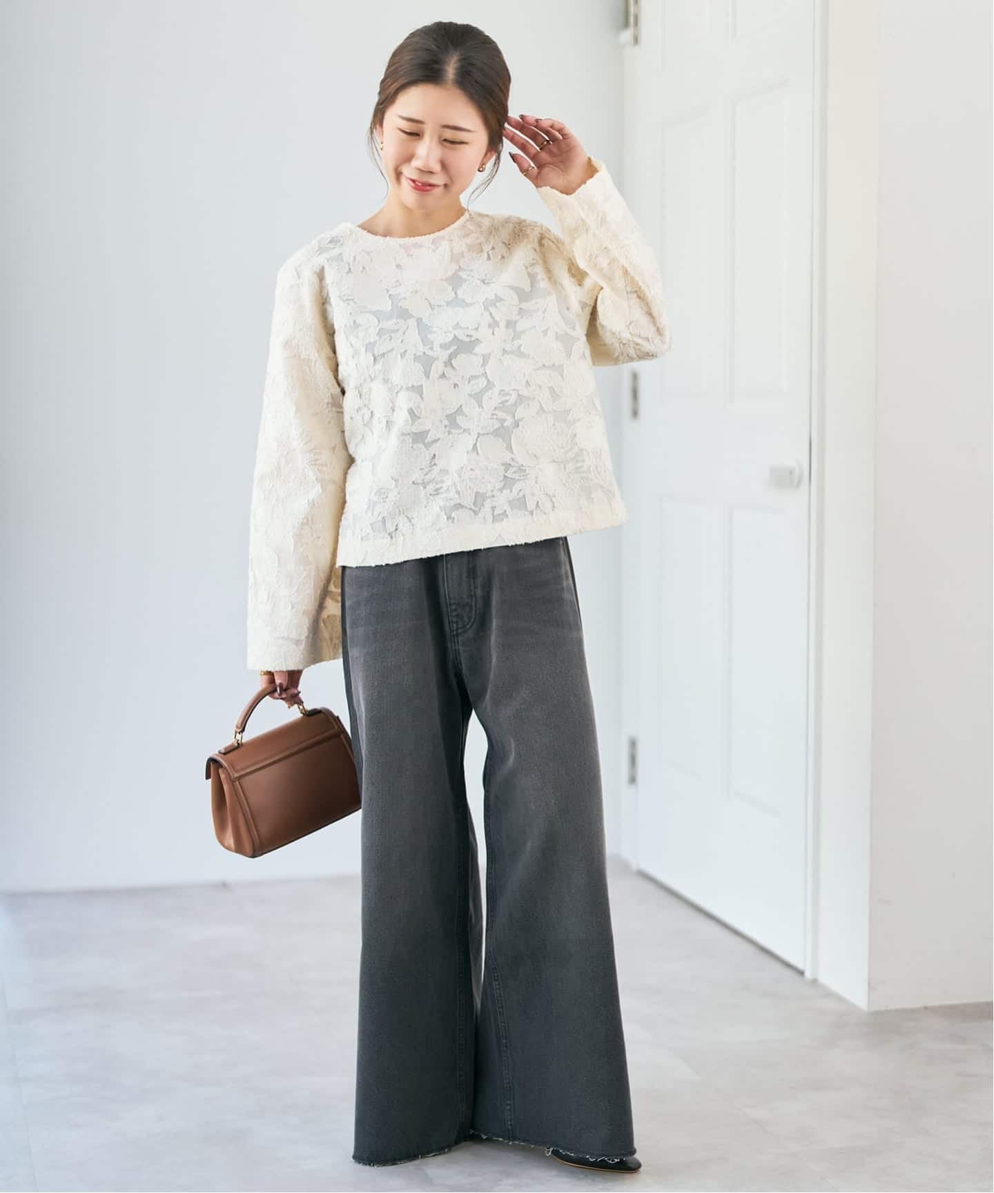 フラワージャガード クルーネックブラウス（シャツ／ブラウス）｜Spick