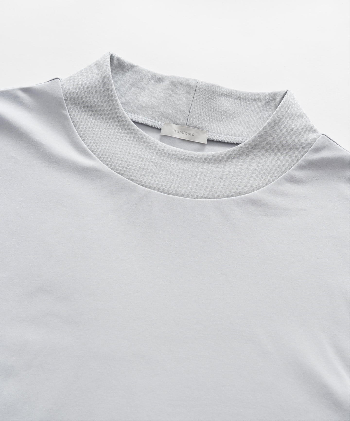 nomiamo (ノミアモ) 別注 スヴィンコットン モックネック ワイドT