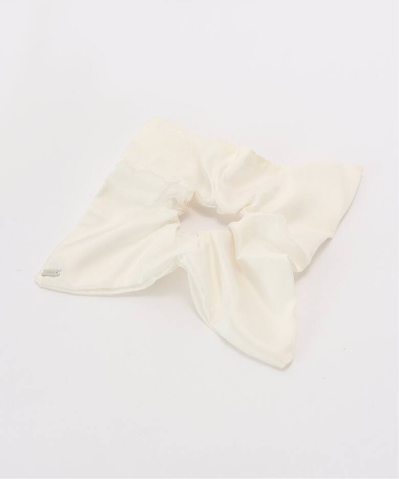 HEYEP Silk Square Medium Scrunchie（ヘアアクセサリー）｜BOICE FROM BAYCREW'S（ボイスフロムベイクルーズ）の通販｜BAYCREW’S STORE