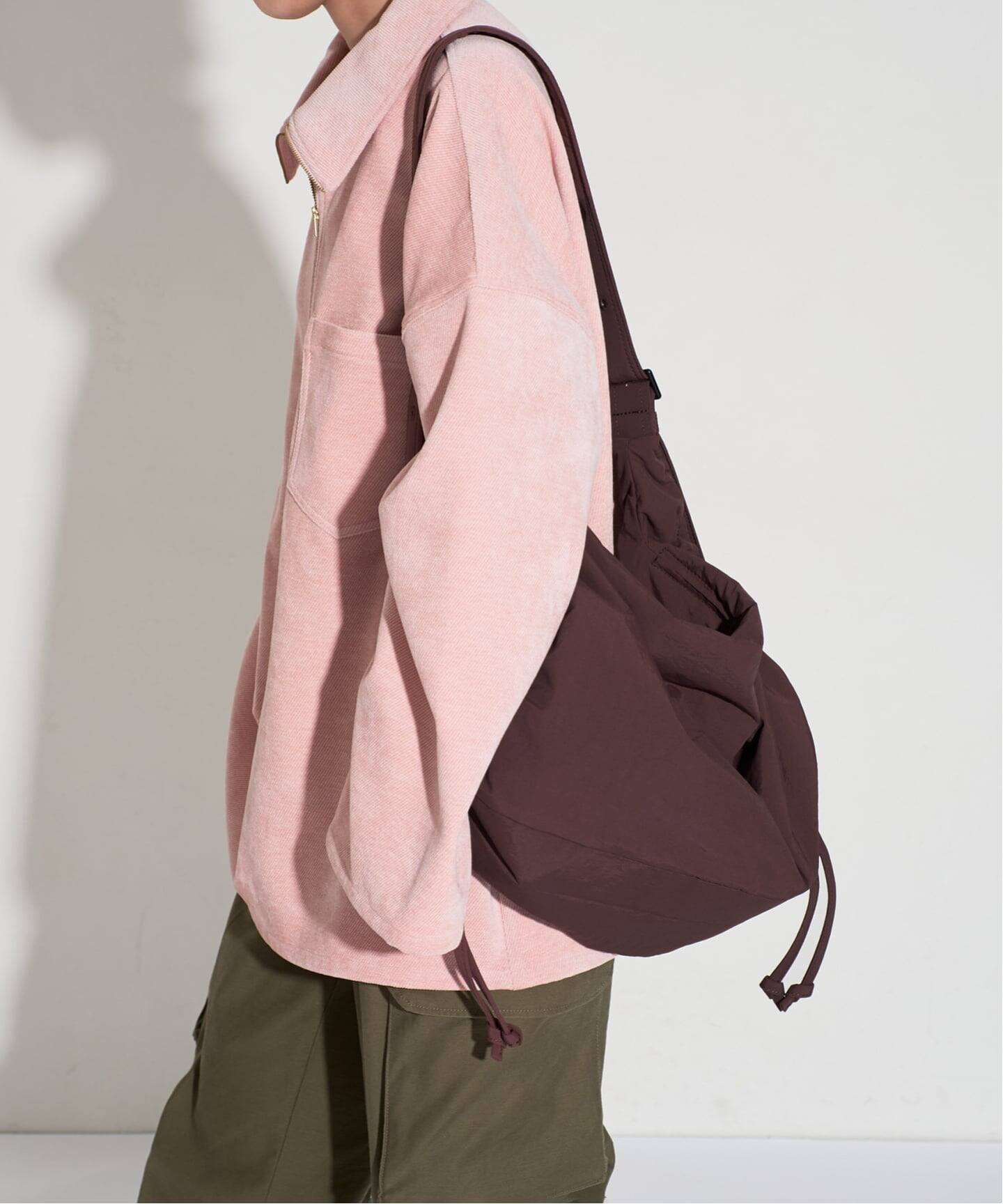 LE VERNIS/ル ベルニ Stomach bag M（ショルダーバッグ）｜GRISE