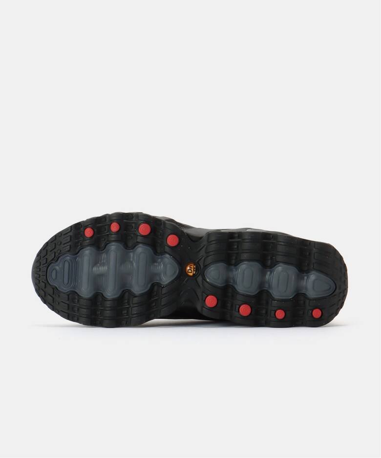 NIKE WMNS AIR MAX DN8 HF5509-002（スニーカー）｜HERRINGBONE（ヘリンボーン）の通販｜BAYCREW ...