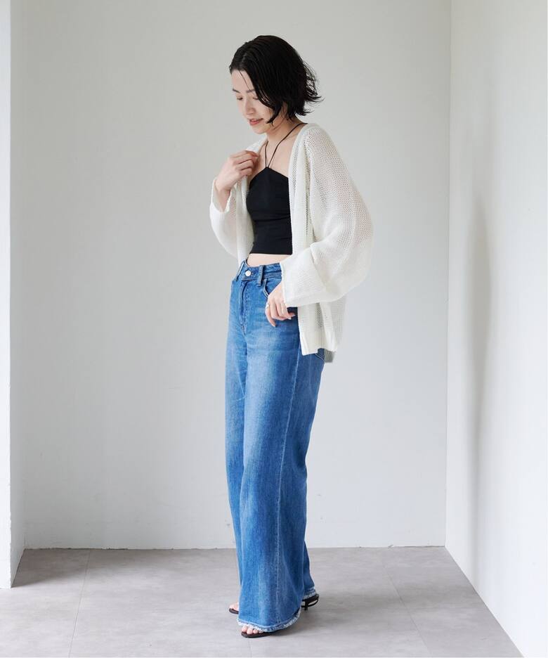 EMILY WEEK×FRAMeWORK Vラインクロップドブラキャミソール（カップ付きインナー）｜EMILY WEEK（エミリーウィーク）の通販｜BAYCREW’S STORE