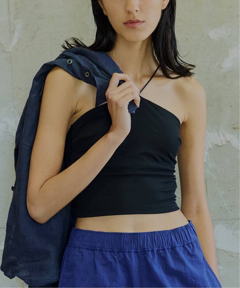 EMILY WEEK×FRAMeWORK Vラインクロップドブラキャミソール（カップ付きインナー）｜EMILY WEEK（エミリーウィーク）の通販｜BAYCREW’S STORE