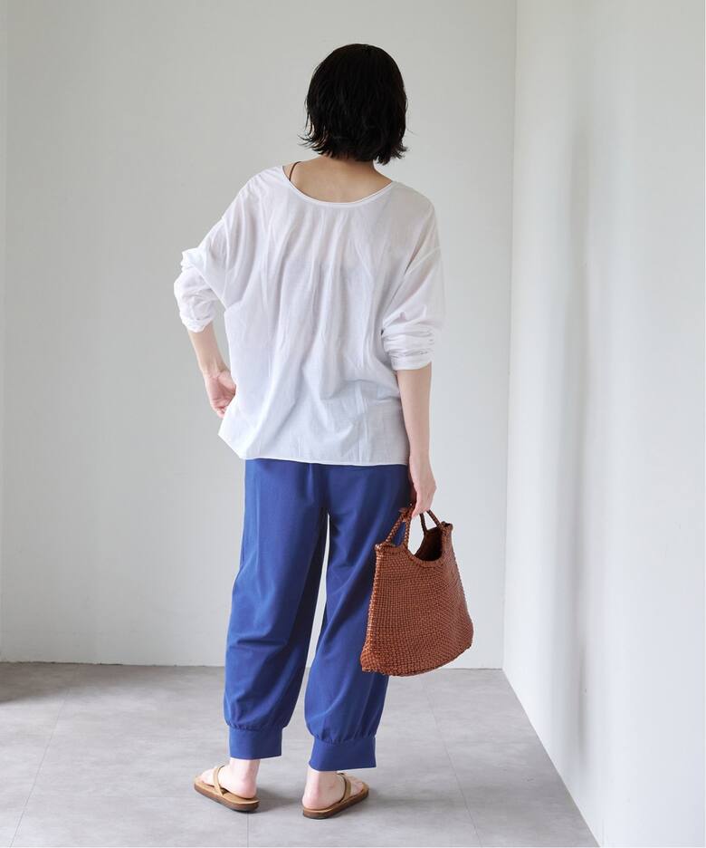 EMILY WEEK×FRAMeWORK Vラインクロップドブラキャミソール（カップ付きインナー）｜EMILY WEEK（エミリーウィーク）の通販｜BAYCREW’S STORE