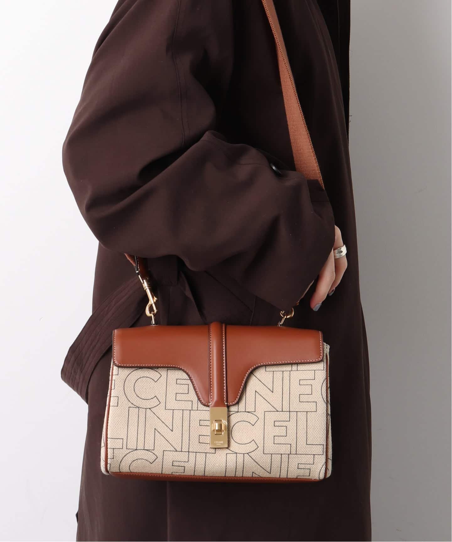 CELINE/セリーヌ】Teen soft 16 shoulder logo（ショルダーバッグ